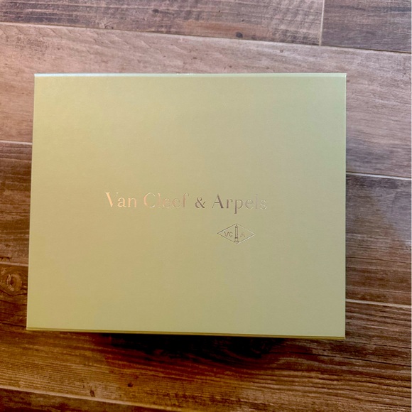 Van Cleef & Arpels | Accents | Van Cleef And Arpels Storage Box | Poshmark